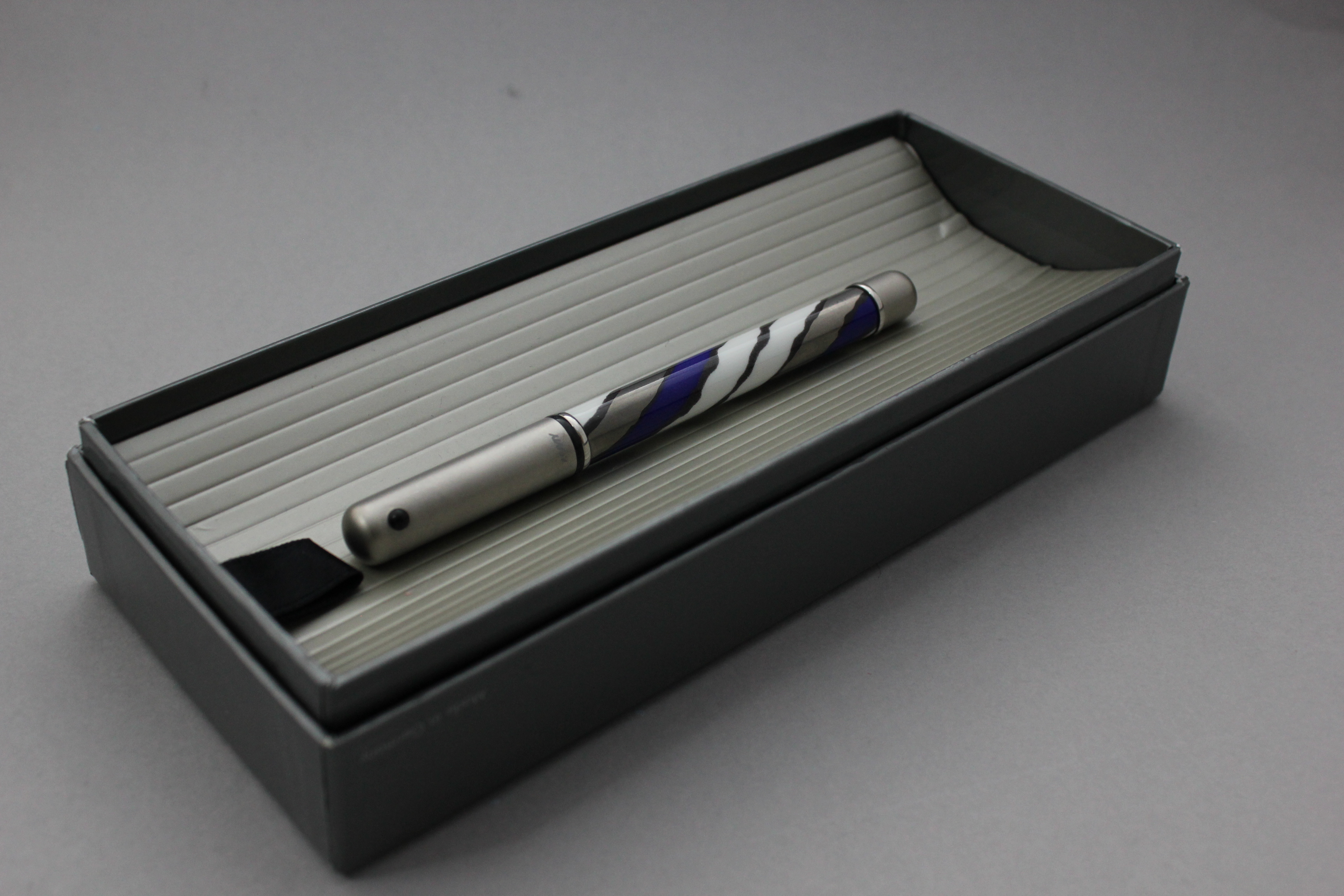 Lamy Lady Blue White And Grey Swirl Rosenthal Porcelain Fountain Pen ...