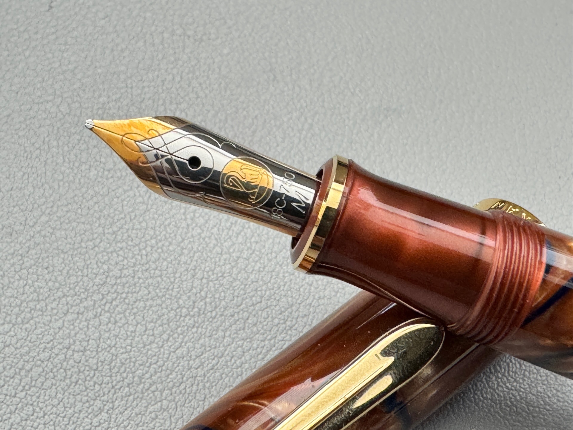 Pelikan M620 City Series Brussels Fountain Pen | Medium Nib - Vintage ...